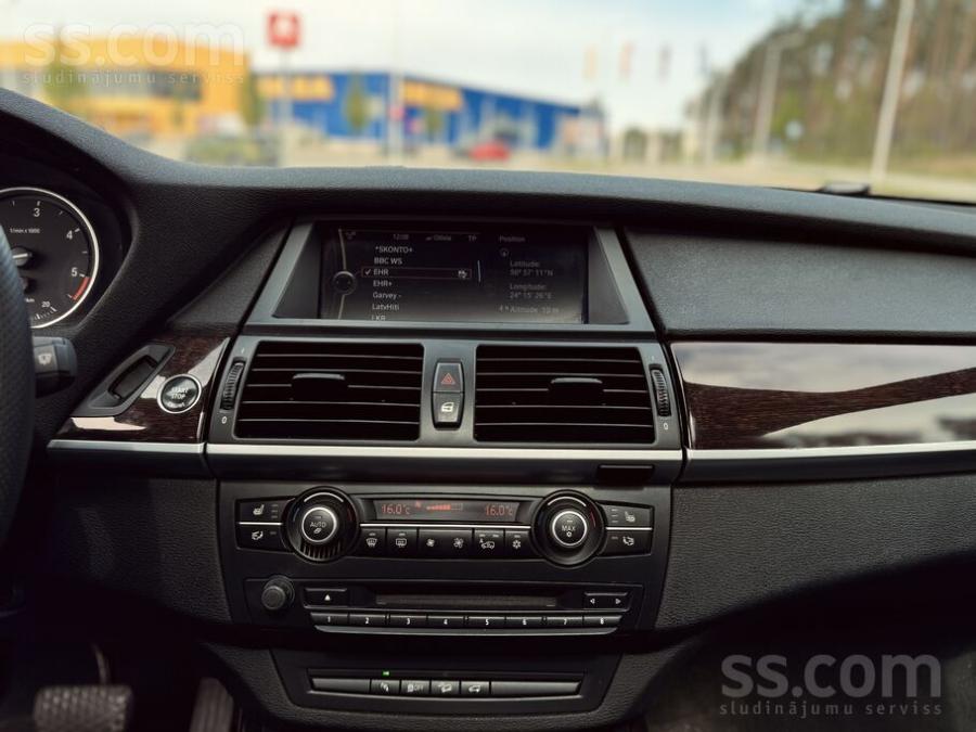 Melns BMW X5 2012 Rīga, ar dzinēja tilpumu 3.00 L un nobraukumu 282 tūkst. km par 11400 €, foto 10 vietnē AUTOMOTO.COM.LV