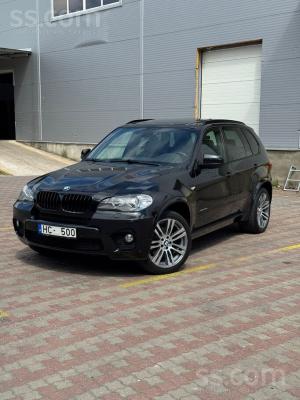 Black BMW X5 2012 in Riga, with an engine capacity of 3.00 L and mileage of 210 thousand km for 16500 €, photo 3 on AUTOMOTO.COM.LV
