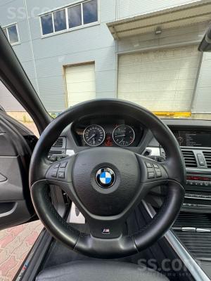 Black BMW X5 2012 in Riga, with an engine capacity of 3.00 L and mileage of 210 thousand km for 16500 €, photo 12 on AUTOMOTO.COM.LV