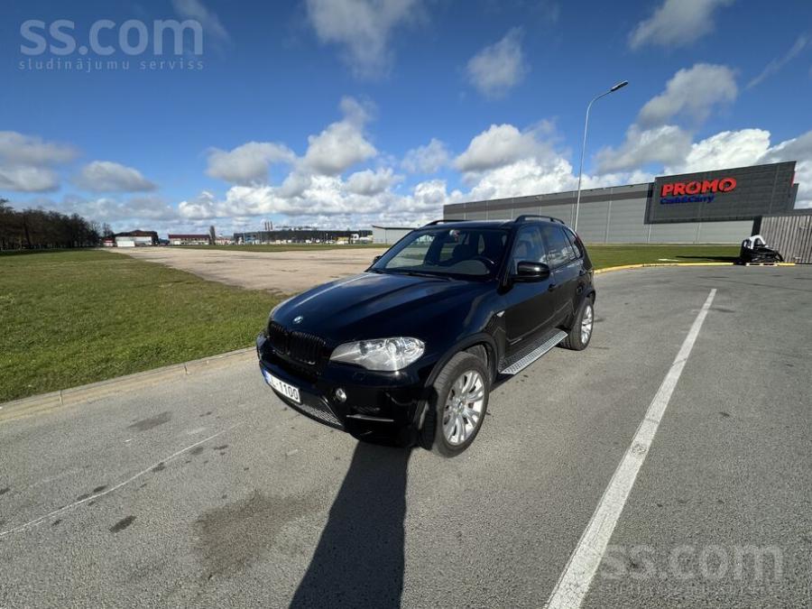 Melns BMW X5 2012 Liepāja, ar dzinēja tilpumu 3.00 L un nobraukumu 176 tūkst. km par 13000 €, foto 3 vietnē AUTOMOTO.COM.LV