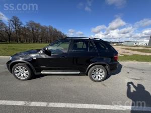 Melns BMW X5 2012 Liepāja, ar dzinēja tilpumu 3.00 L un nobraukumu 176 tūkst. km par 13000 €, foto 11 vietnē AUTOMOTO.COM.LV