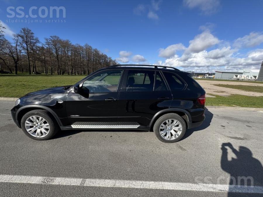 Melns BMW X5 2012 Liepāja, ar dzinēja tilpumu 3.00 L un nobraukumu 176 tūkst. km par 13000 €, foto 11 vietnē AUTOMOTO.COM.LV