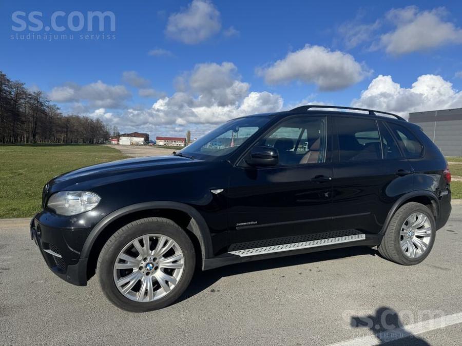 Melns BMW X5 2012 Liepāja, ar dzinēja tilpumu 3.00 L un nobraukumu 176 tūkst. km par 13000 €, foto 16 vietnē AUTOMOTO.COM.LV