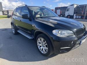 Melns BMW X5 2012 Liepāja, ar dzinēja tilpumu 3.00 L un nobraukumu 176 tūkst. km par 13000 €, foto 18 vietnē AUTOMOTO.COM.LV