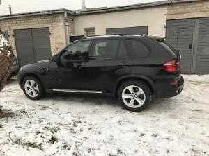 Melns BMW X5 2012 Liepāja, ar dzinēja tilpumu 3.00 L un nobraukumu 176 tūkst. km par 13000 €, foto 23 vietnē AUTOMOTO.COM.LV