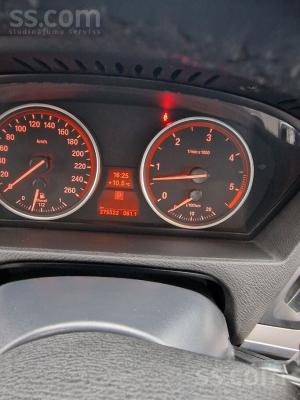 Black BMW X5 2012 in Riga, with an engine capacity of 3.00 L and mileage of 276 thousand km for 13500 €, photo 9 on AUTOMOTO.COM.LV