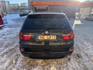 Black BMW X5 2012 in Riga, with an engine capacity of 3.00 L and mileage of 250 thousand km for 16500 €, photo 6 on AUTOMOTO.COM.LV