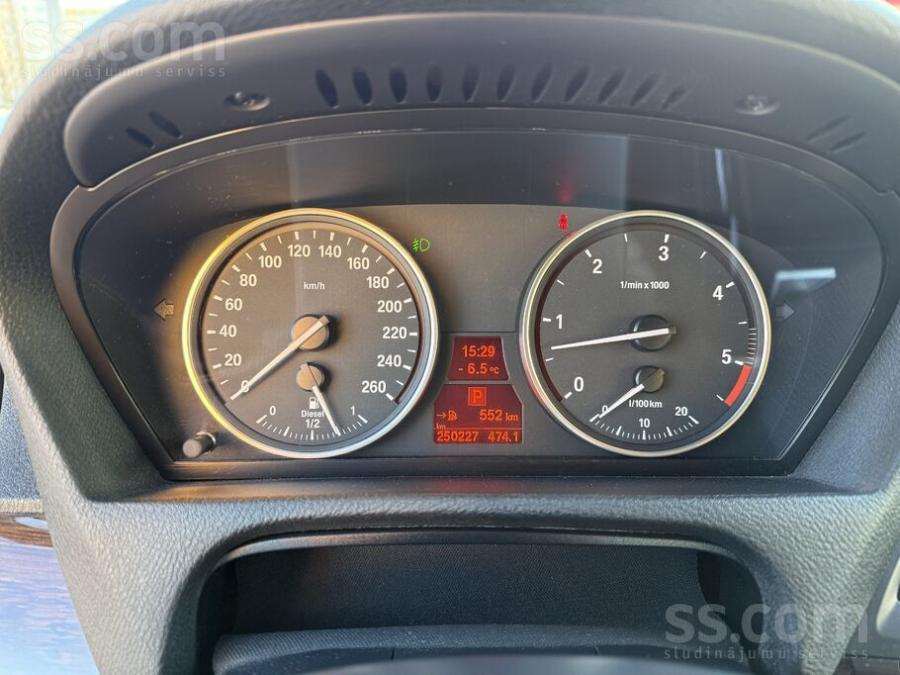 Black BMW X5 2012 in Riga, with an engine capacity of 3.00 L and mileage of 250 thousand km for 16500 €, photo 15 on AUTOMOTO.COM.LV
