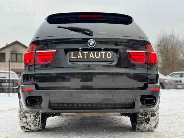 Melns BMW X5 2012 Rīga, ar dzinēja tilpumu 3.00 L un nobraukumu 280 tūkst. km par 12990 €, foto 5 vietnē AUTOMOTO.COM.LV