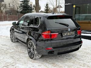 Black BMW X5 2012 in Riga, with an engine capacity of 3.00 L and mileage of 280 thousand km for 12990 €, photo 14 on AUTOMOTO.COM.LV