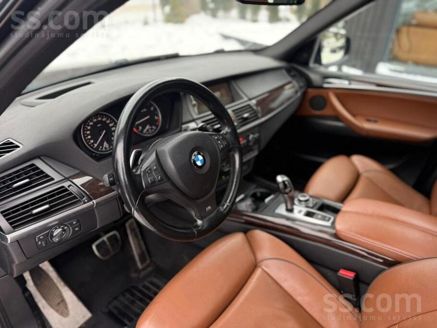 Black BMW X5 2012 in Riga, with an engine capacity of 3.00 L and mileage of 280 thousand km for 12990 €, photo 15 on AUTOMOTO.COM.LV