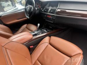 Black BMW X5 2012 in Riga, with an engine capacity of 3.00 L and mileage of 280 thousand km for 12990 €, photo 25 on AUTOMOTO.COM.LV