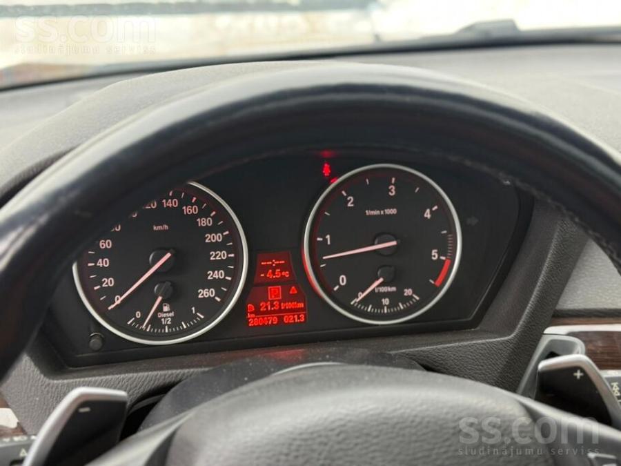 Black BMW X5 2012 in Riga, with an engine capacity of 3.00 L and mileage of 280 thousand km for 12990 €, photo 29 on AUTOMOTO.COM.LV