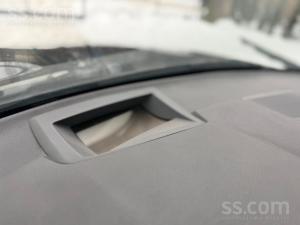 Black BMW X5 2012 in Riga, with an engine capacity of 3.00 L and mileage of 280 thousand km for 12990 €, photo 32 on AUTOMOTO.COM.LV