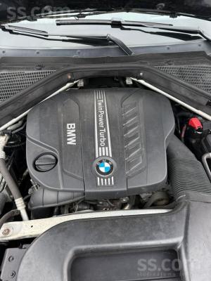 Black BMW X5 2012 in Riga, with an engine capacity of 3.00 L and mileage of 280 thousand km for 12990 €, photo 35 on AUTOMOTO.COM.LV