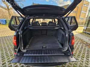 Black BMW X5 2012 in Riga, with an engine capacity of 3.00 L and mileage of 302 thousand km for 13150 €, photo 12 on AUTOMOTO.COM.LV