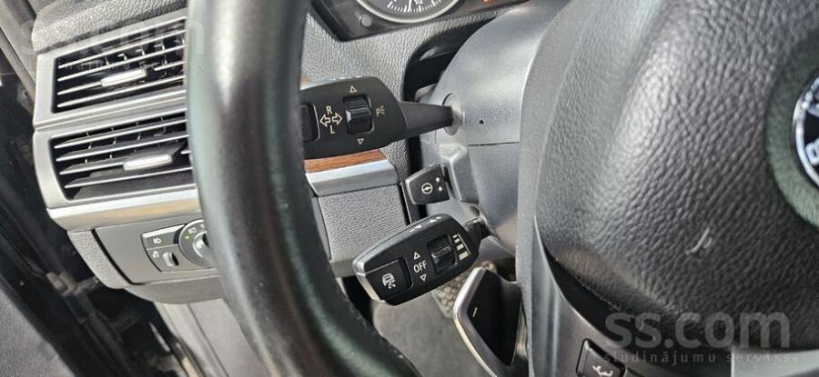 Melns BMW X5 2012 Cēsis, ar dzinēja tilpumu 3.00 L un nobraukumu 264 tūkst. km par 12990 €, foto 11 vietnē AUTOMOTO.COM.LV