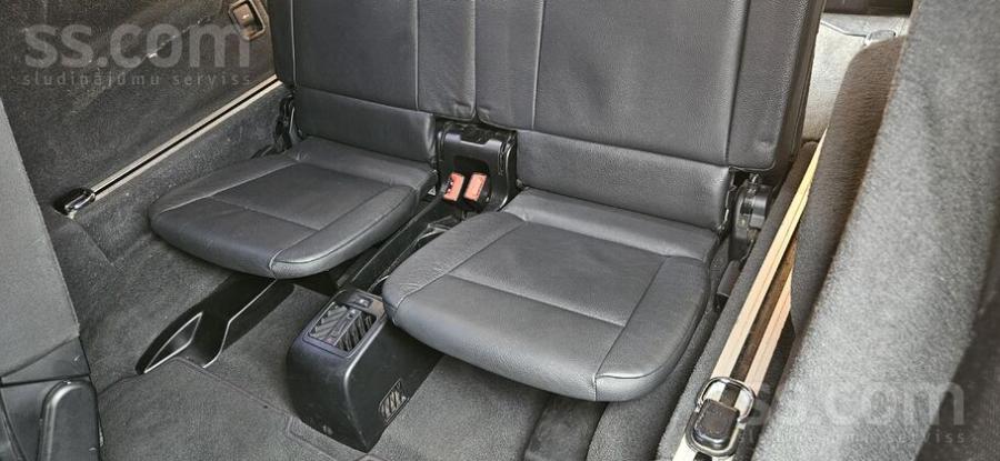 Melns BMW X5 2012 Cēsis, ar dzinēja tilpumu 3.00 L un nobraukumu 264 tūkst. km par 12990 €, foto 15 vietnē AUTOMOTO.COM.LV