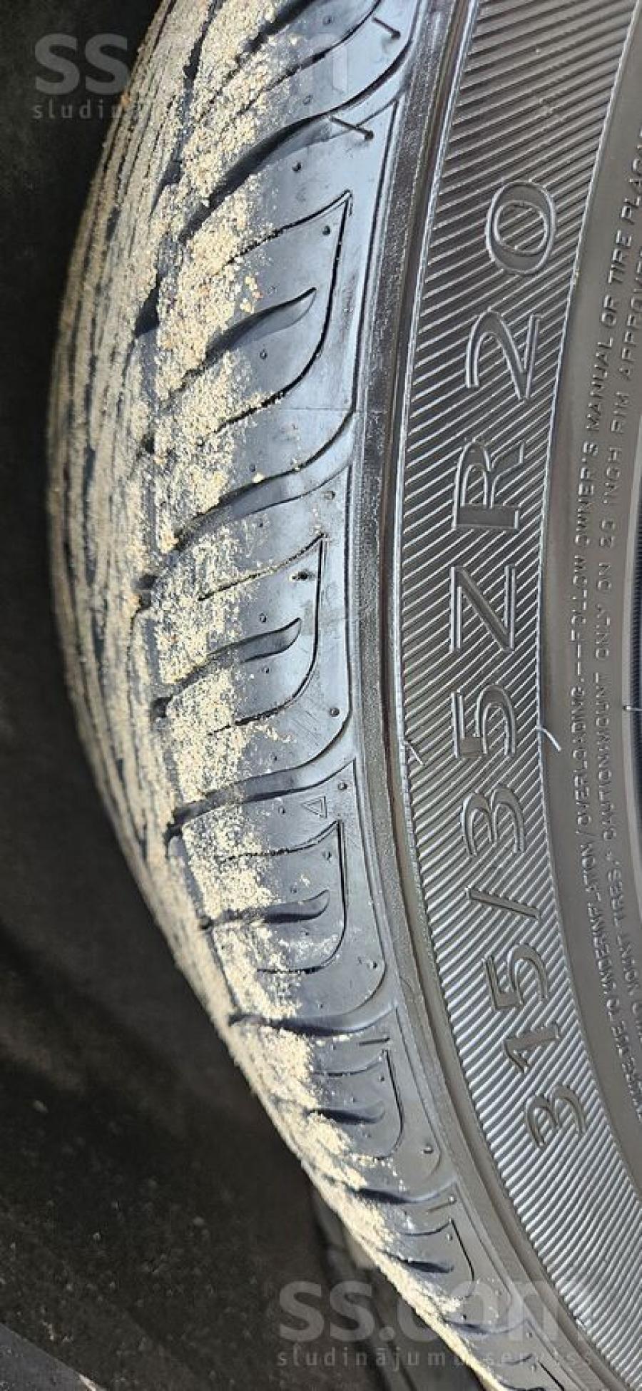 Melns BMW X5 2012 Cēsis, ar dzinēja tilpumu 3.00 L un nobraukumu 264 tūkst. km par 12990 €, foto 22 vietnē AUTOMOTO.COM.LV