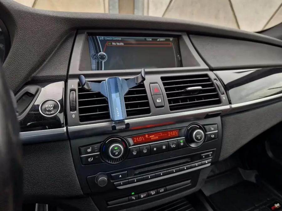 Black BMW X5 2012 in Riga, with an engine capacity of 3.00 L and mileage of 300 thousand km for 14000 €, photo 25 on AUTOMOTO.COM.LV