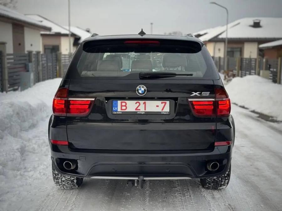 Melns BMW X5 2012 Jelgava, ar dzinēja tilpumu 3.00 L un nobraukumu 220 tūkst. km par 11350 €, foto 9 vietnē AUTOMOTO.COM.LV