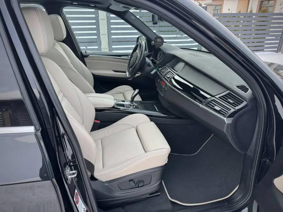 Melns BMW X5 2012 Jelgava, ar dzinēja tilpumu 3.00 L un nobraukumu 220 tūkst. km par 11350 €, foto 14 vietnē AUTOMOTO.COM.LV