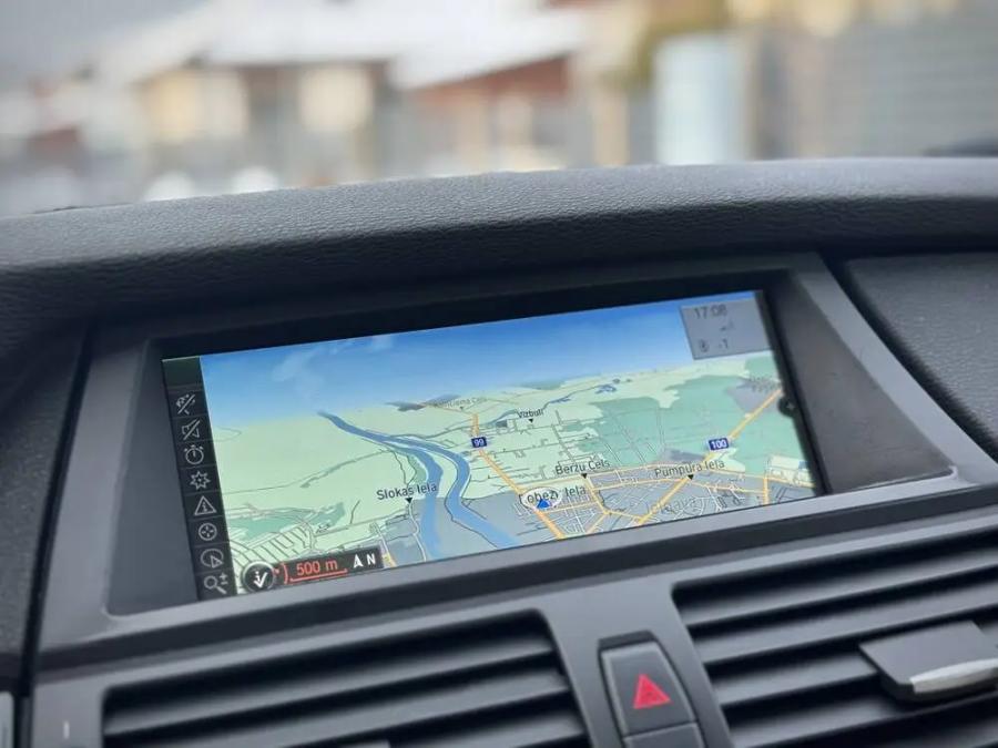 Melns BMW X5 2012 Jelgava, ar dzinēja tilpumu 3.00 L un nobraukumu 220 tūkst. km par 11350 €, foto 18 vietnē AUTOMOTO.COM.LV