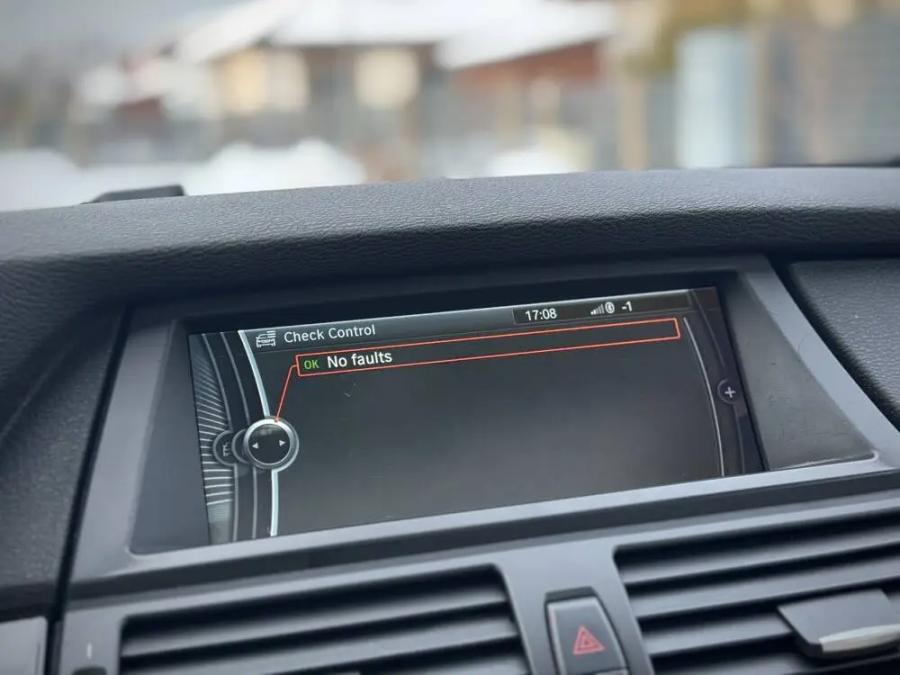 Melns BMW X5 2012 Jelgava, ar dzinēja tilpumu 3.00 L un nobraukumu 220 tūkst. km par 11350 €, foto 19 vietnē AUTOMOTO.COM.LV