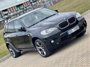 Black BMW X5 2012 in Riga, with an engine capacity of 3.00 L and mileage of 263 thousand km for 15990 €, photo 6 on AUTOMOTO.COM.LV