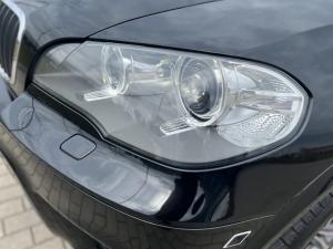 Black BMW X5 2012 in Riga, with an engine capacity of 3.00 L and mileage of 263 thousand km for 15990 €, photo 17 on AUTOMOTO.COM.LV