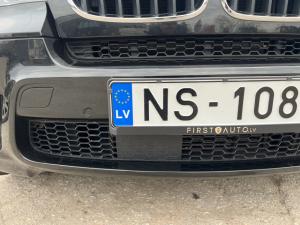 Black BMW X5 2012 in Riga, with an engine capacity of 3.00 L and mileage of 263 thousand km for 15990 €, photo 41 on AUTOMOTO.COM.LV