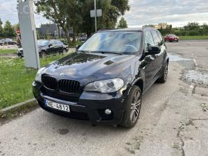 Black BMW X5 2012 in Riga, with an engine capacity of 3.00 L and mileage of 251 thousand km for 15900 €, photo  on AUTOMOTO.COM.LV