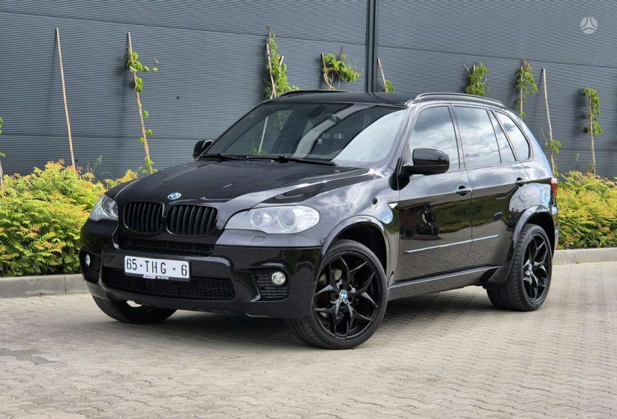 Black BMW X5 2012 in Vilnius, with an engine capacity of 2.99 L and mileage of 222 thousand km for 12500 €, photo 4 on AUTOMOTO.COM.LV