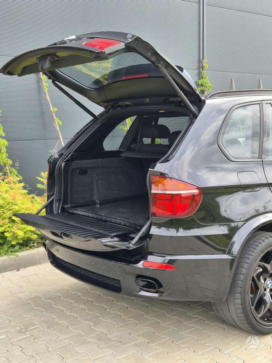Black BMW X5 2012 in Vilnius, with an engine capacity of 2.99 L and mileage of 222 thousand km for 12500 €, photo 11 on AUTOMOTO.COM.LV