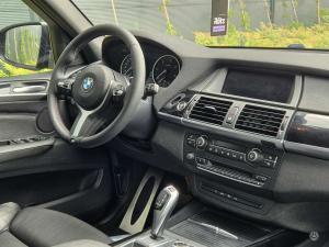 Black BMW X5 2012 in Vilnius, with an engine capacity of 2.99 L and mileage of 222 thousand km for 12500 €, photo 15 on AUTOMOTO.COM.LV