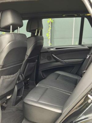 Black BMW X5 2012 in Vilnius, with an engine capacity of 2.99 L and mileage of 222 thousand km for 12500 €, photo 17 on AUTOMOTO.COM.LV