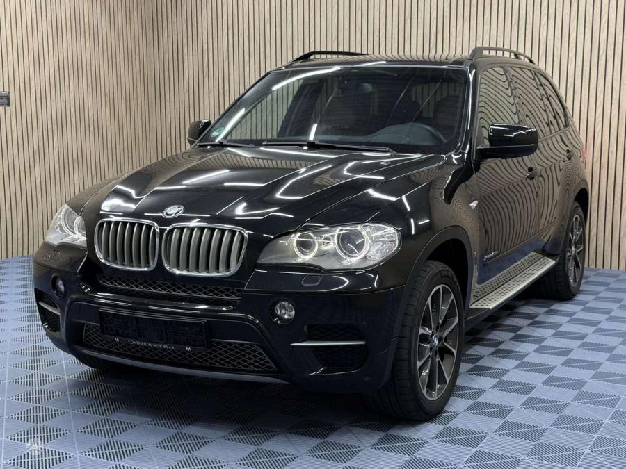 Black BMW X5 2012 in Marijampole, with an engine capacity of 2.99 L and mileage of 291 thousand km for 10750 €, photo 6 on AUTOMOTO.COM.LV