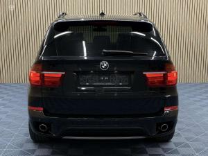 Black BMW X5 2012 in Marijampole, with an engine capacity of 2.99 L and mileage of 291 thousand km for 10750 €, photo 8 on AUTOMOTO.COM.LV