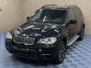 Black BMW X5 2012 in Marijampole, with an engine capacity of 2.99 L and mileage of 291 thousand km for 10750 €, photo 11 on AUTOMOTO.COM.LV
