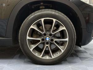 Black BMW X5 2012 in Marijampole, with an engine capacity of 2.99 L and mileage of 291 thousand km for 10750 €, photo 36 on AUTOMOTO.COM.LV