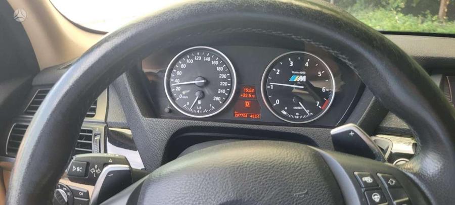 Black BMW X5 2012 in Klaipeda, with an engine capacity of 2.98 L and mileage of 298 thousand km for 12500 €, photo 11 on AUTOMOTO.COM.LV