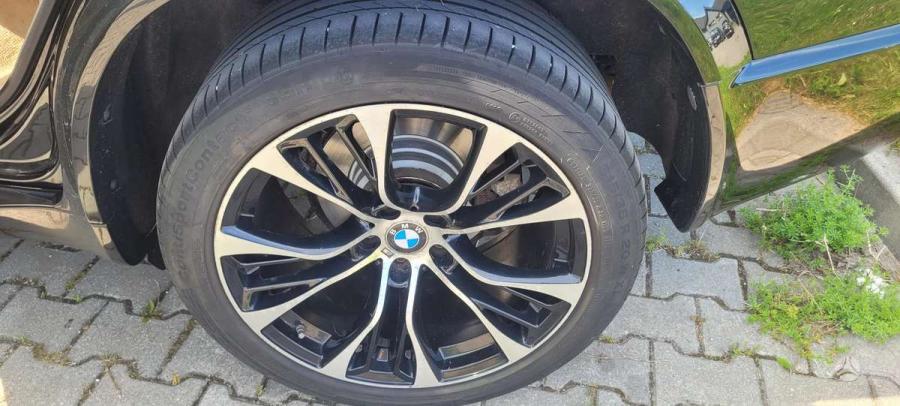 Black BMW X5 2012 in Klaipeda, with an engine capacity of 2.98 L and mileage of 298 thousand km for 12500 €, photo 13 on AUTOMOTO.COM.LV