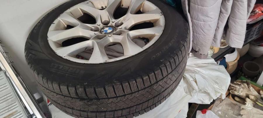 Black BMW X5 2012 in Klaipeda, with an engine capacity of 2.98 L and mileage of 298 thousand km for 12500 €, photo 14 on AUTOMOTO.COM.LV