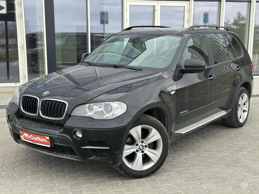 Black BMW X5 2012 in Vilnius, with an engine capacity of 2.99 L and mileage of 259 thousand km for 9500 €, photo 4 on AUTOMOTO.COM.LV