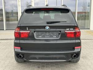 Black BMW X5 2012 in Vilnius, with an engine capacity of 2.99 L and mileage of 259 thousand km for 9500 €, photo 6 on AUTOMOTO.COM.LV