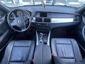 Black BMW X5 2012 in Vilnius, with an engine capacity of 2.99 L and mileage of 259 thousand km for 9500 €, photo 13 on AUTOMOTO.COM.LV