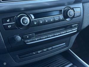 Black BMW X5 2012 in Vilnius, with an engine capacity of 2.99 L and mileage of 259 thousand km for 9500 €, photo 14 on AUTOMOTO.COM.LV
