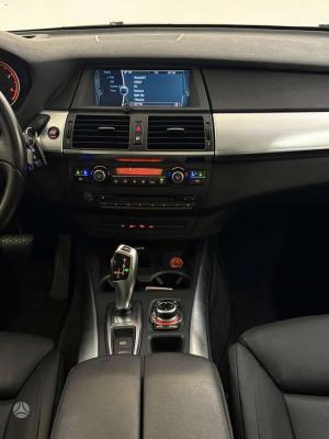 Melns BMW X5 2012 Marijampole, ar dzinēja tilpumu 3.00 L un nobraukumu 262 tūkst. km par 12999 €, foto 7 vietnē AUTOMOTO.COM.LV