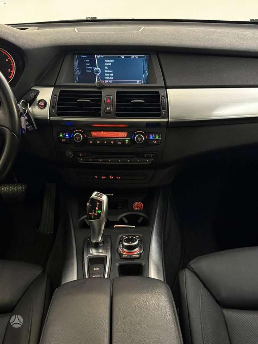 Melns BMW X5 2012 Marijampole, ar dzinēja tilpumu 3.00 L un nobraukumu 262 tūkst. km par 12999 €, foto 7 vietnē AUTOMOTO.COM.LV
