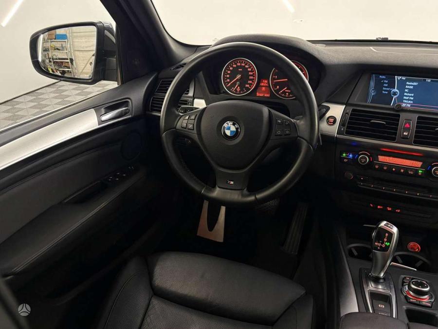 Melns BMW X5 2012 Marijampole, ar dzinēja tilpumu 3.00 L un nobraukumu 262 tūkst. km par 12999 €, foto 8 vietnē AUTOMOTO.COM.LV